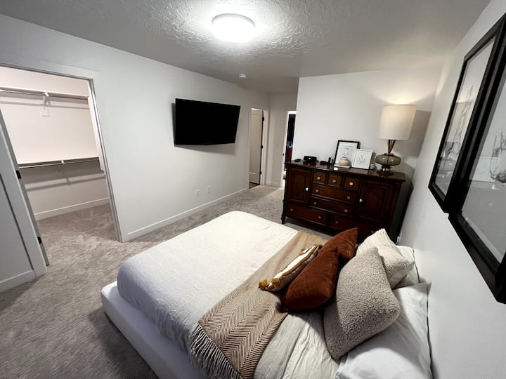 Private Primary Suite - Layton, UT