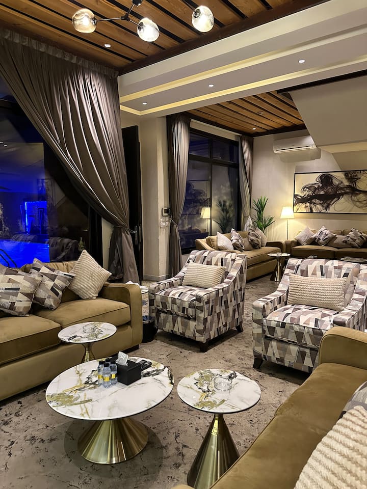 فيلا فاخرة مع إطلالة على مسبح - Saudi Arabia