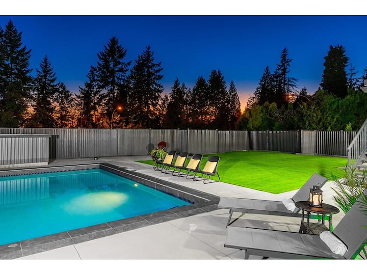 Luxury Modern Home With Pool - West Vancouver