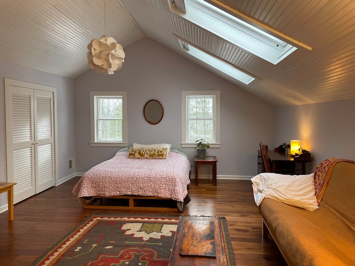 Private Room At Frontenac Falls - Interlaken, NY