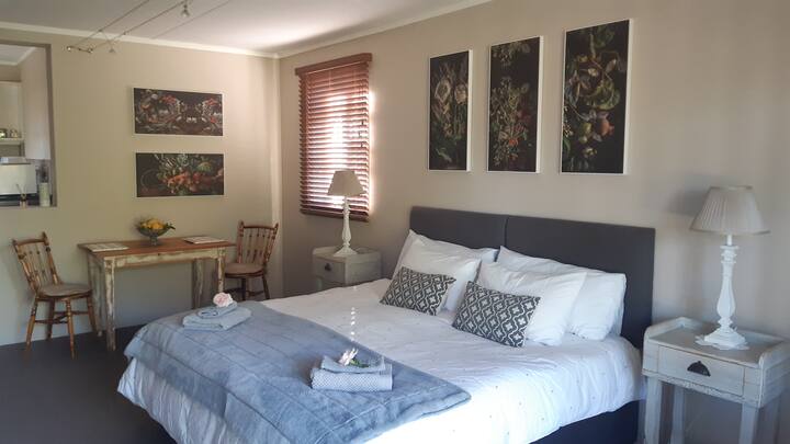 Garden Cottage On Smallholding - Paarl