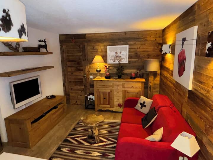 Hyper Centre Avec Ménage, Parking Et Wi-fi Inclus - Val-d'Isère