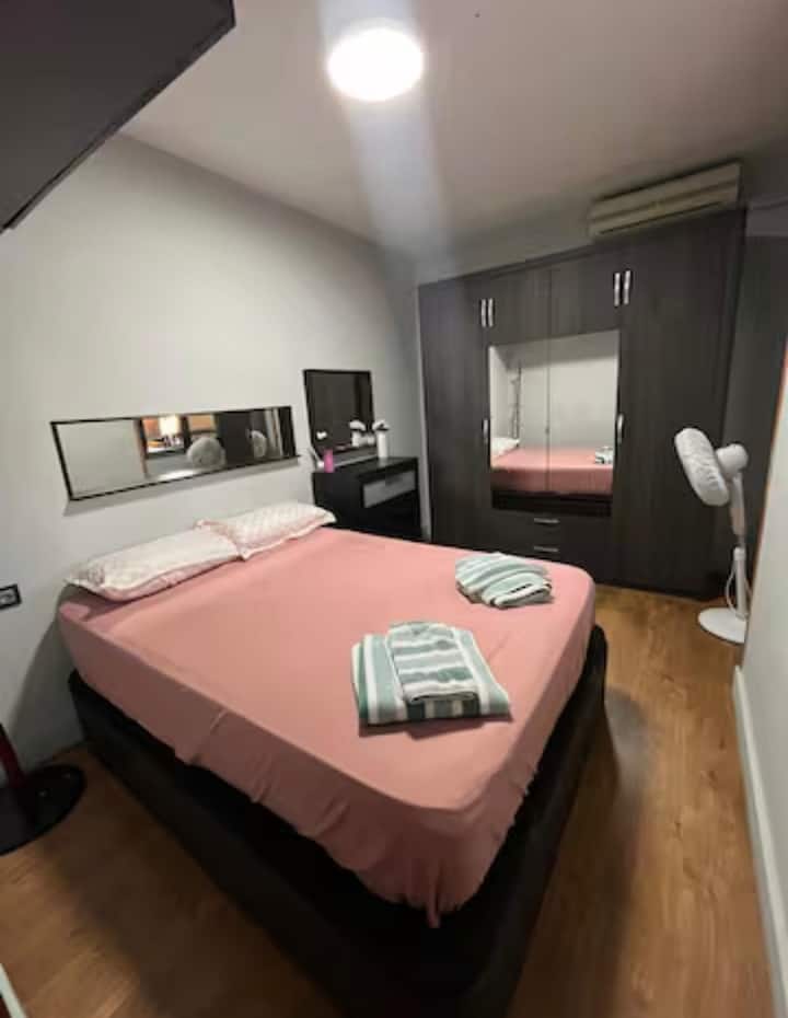 Tu Habitación Con Baño Privado - Castelldefels