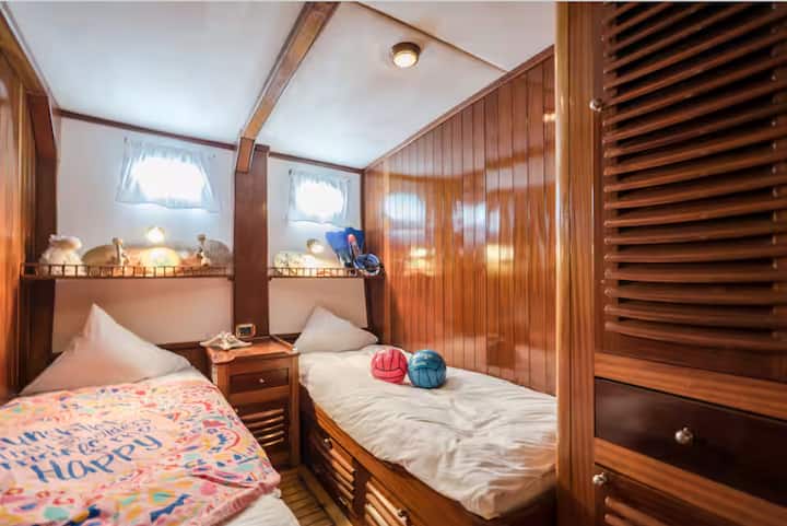 Yacht Twin Cabin 5 - Barcelone