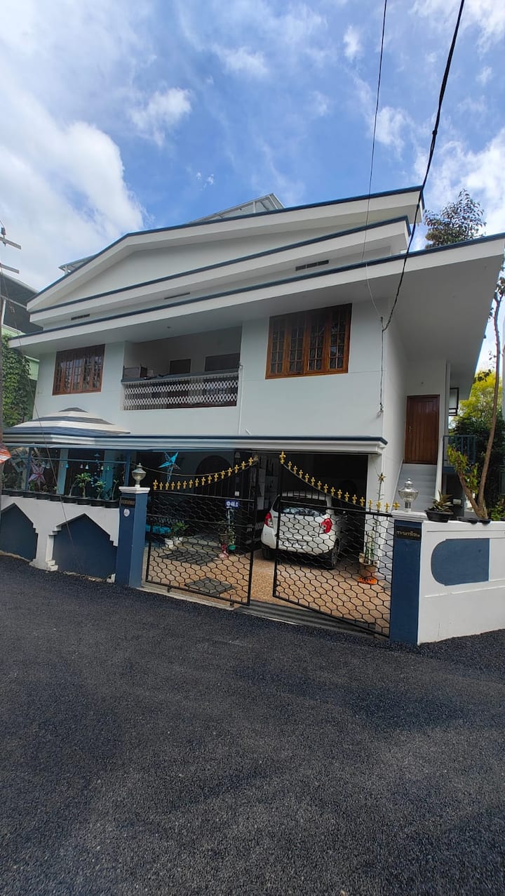 Complete Upstairs With 3 Bedrooms + Hall + Kitchen - Nedumangad