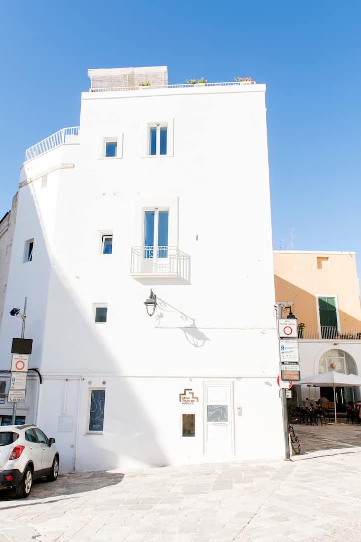 Monsignore Maisons - Vescovado - Monopoli