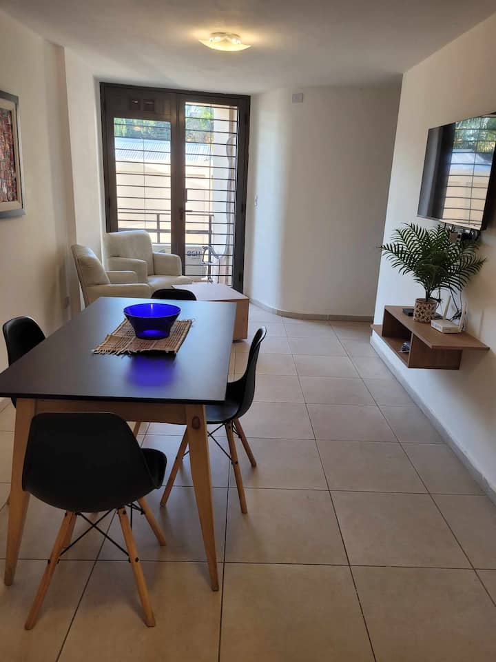 Depto Acogedor En Excelente Zona Comercial. - Córdoba, Argentina