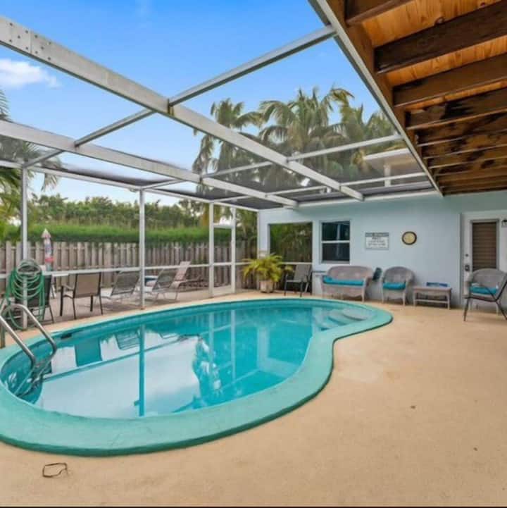 Private Pool Oasis - Riviera Beach, FL