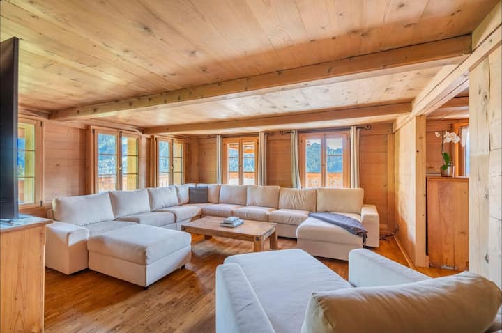 Spectacular View In Chalet | Near Gstaad - Gstaad
