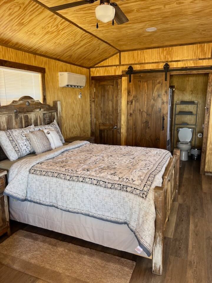 Country Livin - Crystal City, TX