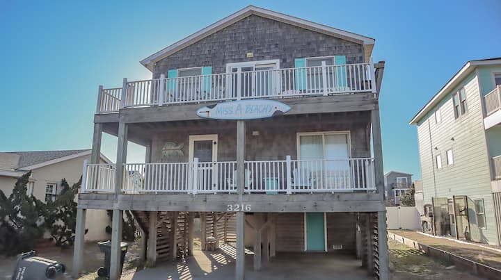 Semi Ocean Front Home - Miss A Beachy - Nags Head, NC