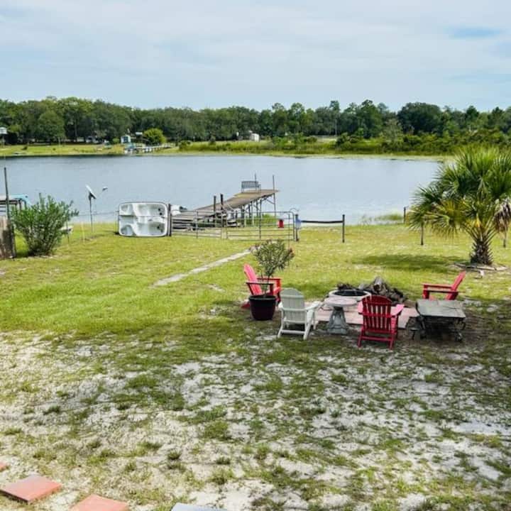 Private Lakefront And Dock - Hawthorne, FL