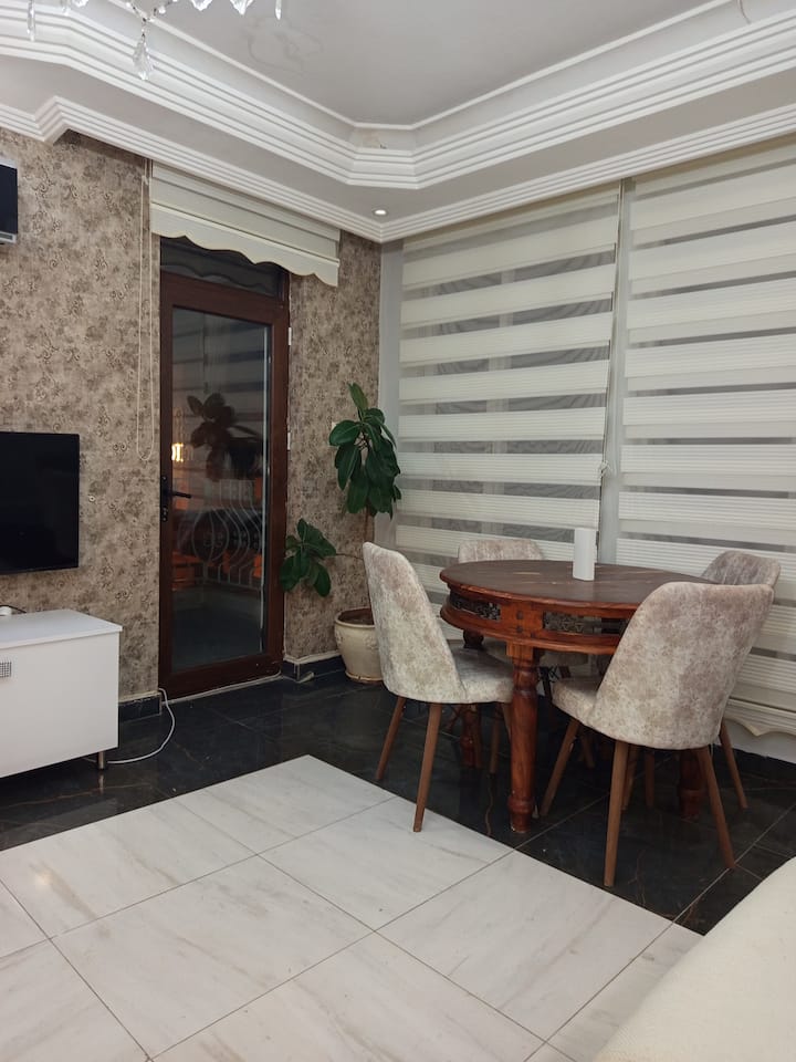 Great Location,  Free Breakfast,  Spacious Flat - Antalya