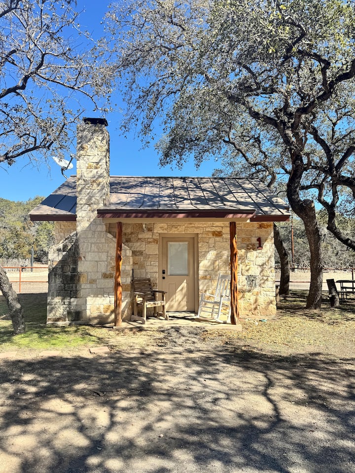 Studio-style Cabin On The Frio - Leakey, TX