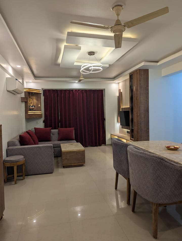 Lavish Home Amidst Kumbh Mela! - Prayagraj