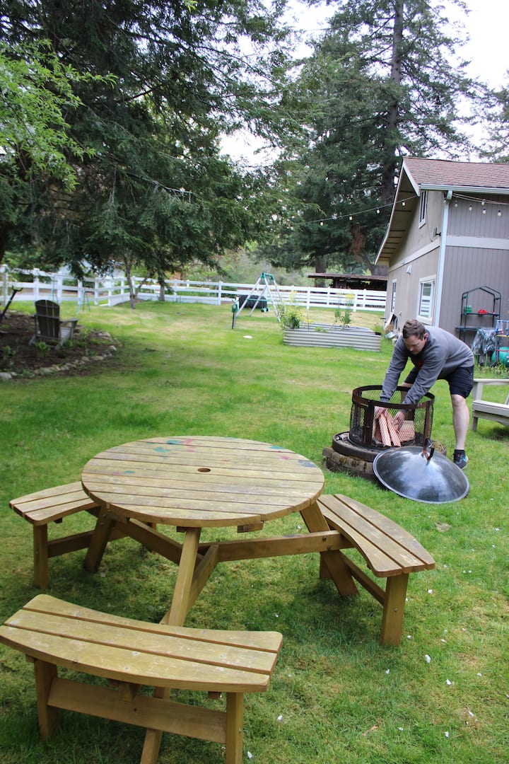 Garden Cottage In Fall City - Snoqualmie, WA