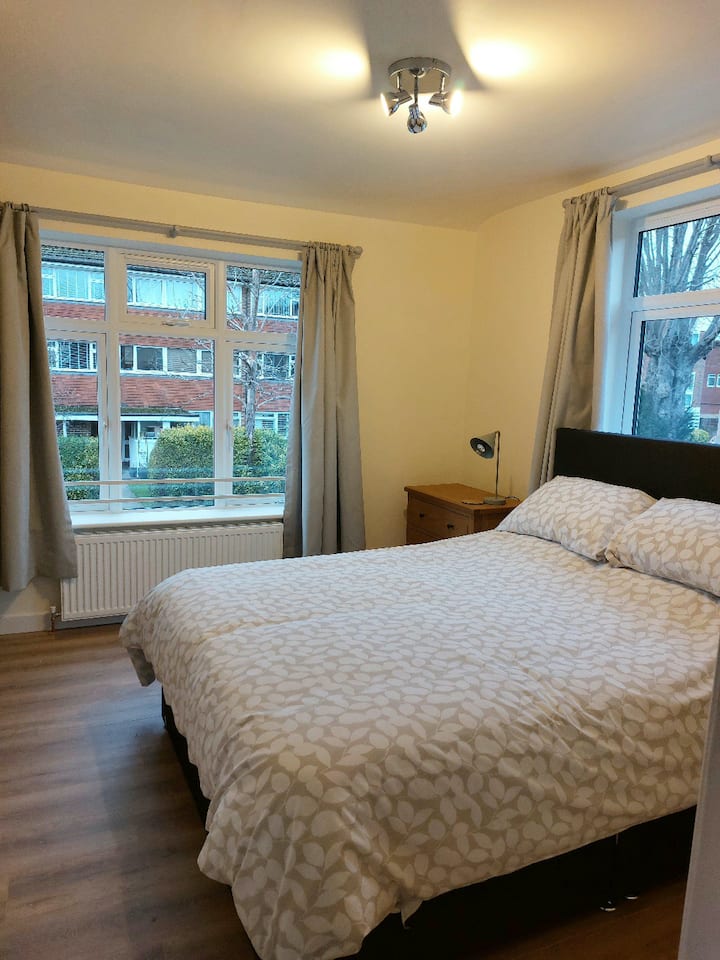 Charming One Bedroom Apartment
Shepperton Studios - Thorpe Park Resort