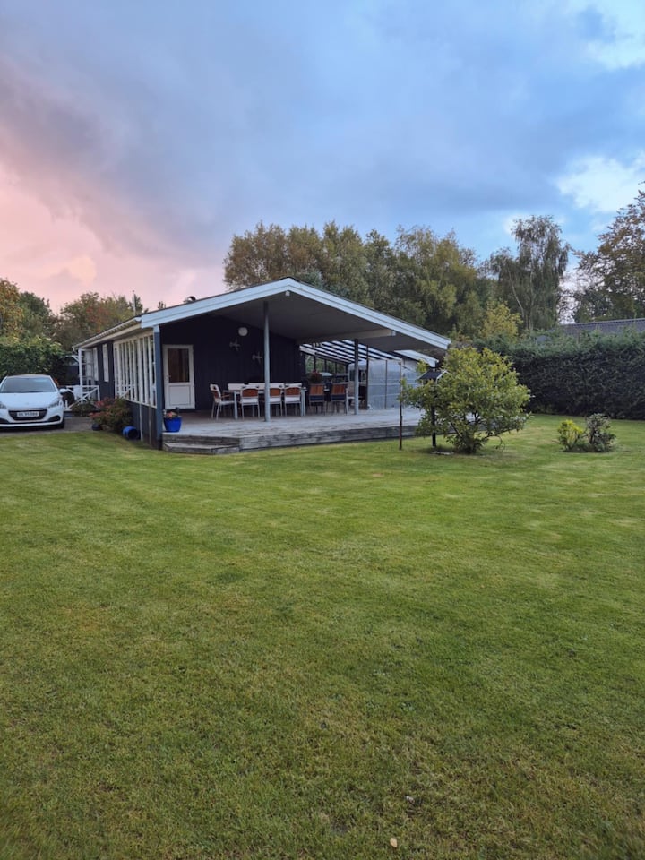 Moderniseret Sommerhus - Hou