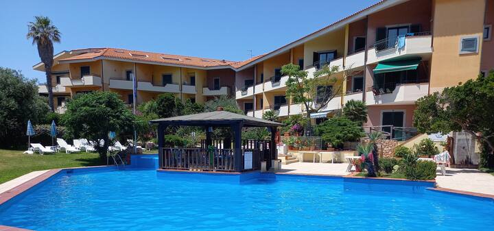 Trilocale Mansardato Con Piscina - Santa Teresa Gallura