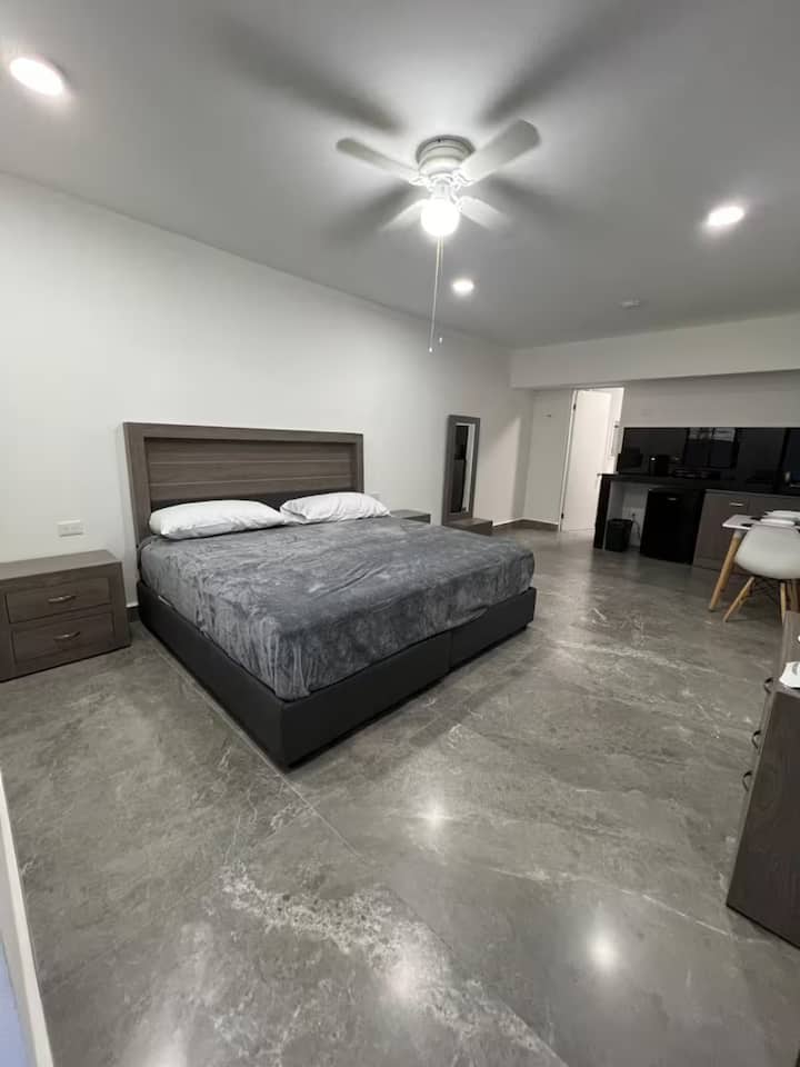 Loft, Cama King Size, En El Corazon De Mitras T11 - Monterrey