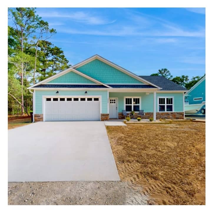Sea Breeze Cottage- Close To Icw & Holden Beach! - Holden Beach, NC