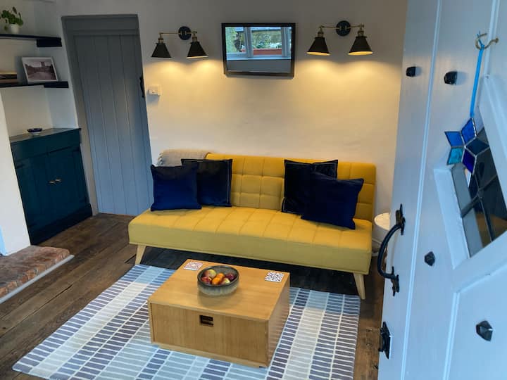 Cute One Bedroom Cottage In Charlton Kings - Cheltenham