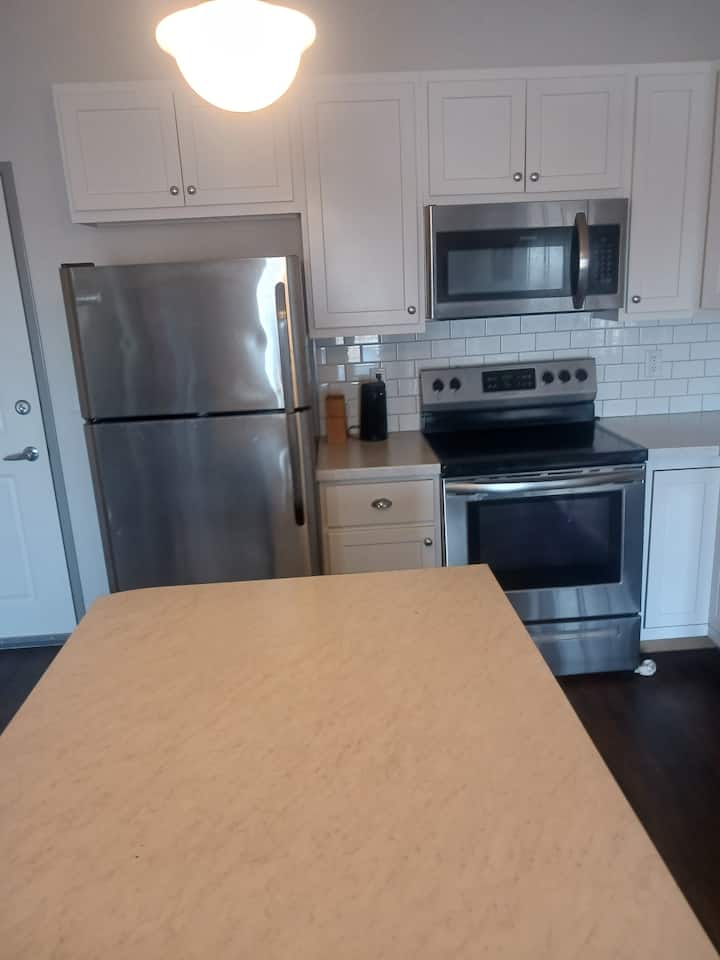 Cozy 1 Bed 1 Bath Apt - Bismarck, ND