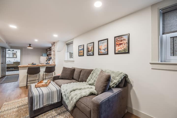 Pet-friendly Apartment In Denver - Englewood, CO