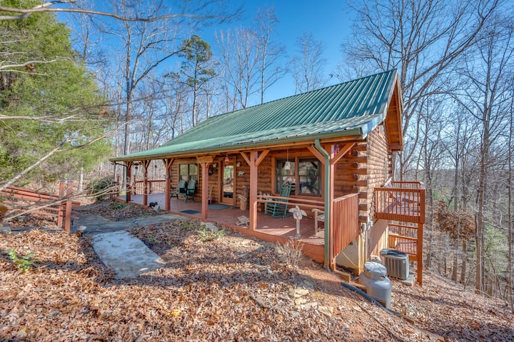 Beary Cozy Cabin - Lake Lure, NC