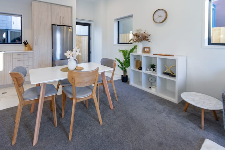 Grand 6br Escape Steps From Christchurch’s Best - Nouvelle-Zélande