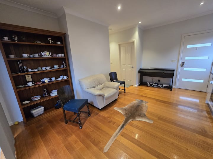 Bright Retreat - Central Preston - Melbourne