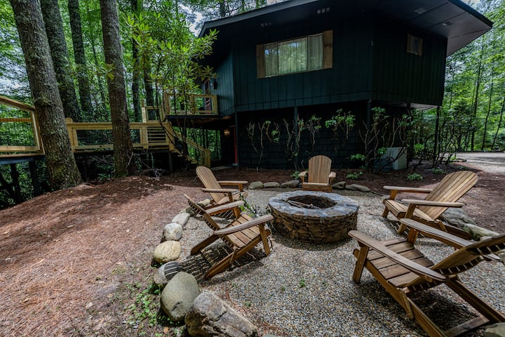 3 Miles To Town -Hot Tub- Fireplace- Pet Friendly - Highlands, NC