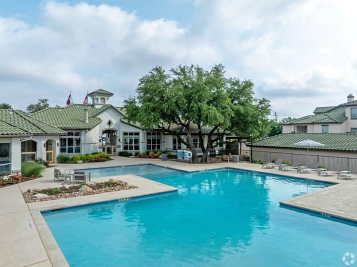 Hill Country Fairway Haven - Steiner Ranch - Austin