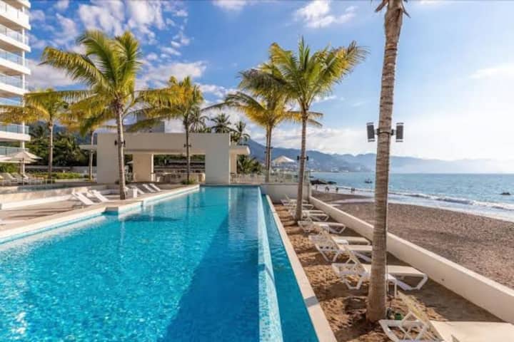 Stunning Ocean Front Condo - Mexico