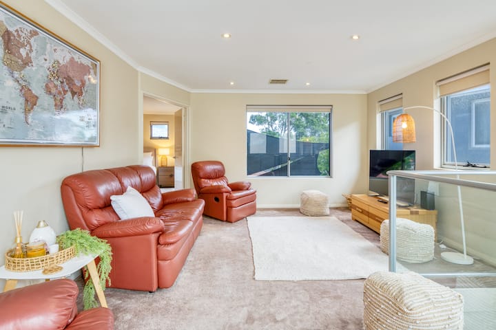 The Stirling - Modern Town House - Kingsley