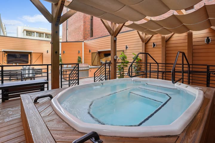 Salt Lake City Luxury Loft 214. Free Parking. - University of Utah Hospital, Salt Lake City