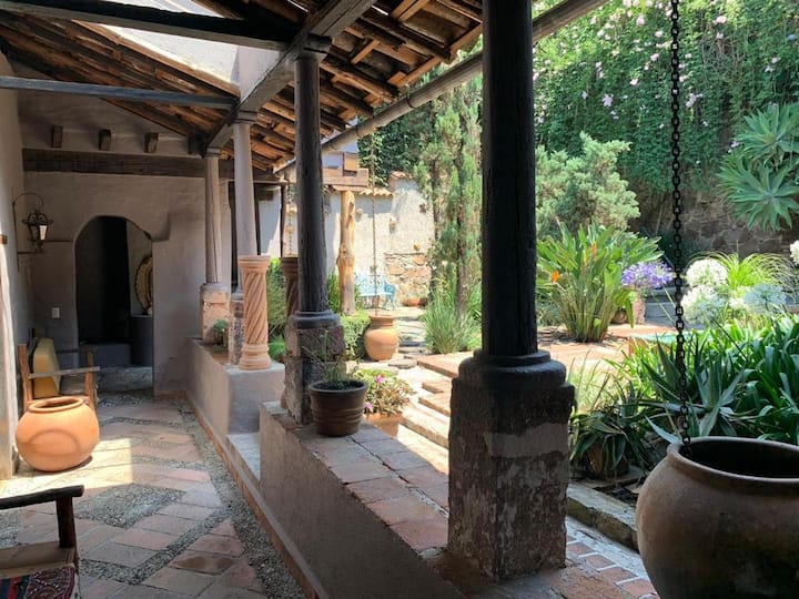 Historic Spanish Style Home - Valle de Bravo