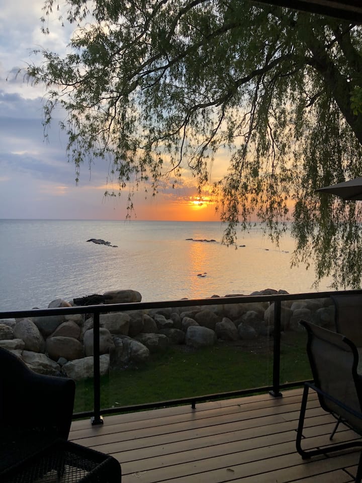 Charming Waterfront Gem & Bunkie - Thornbury