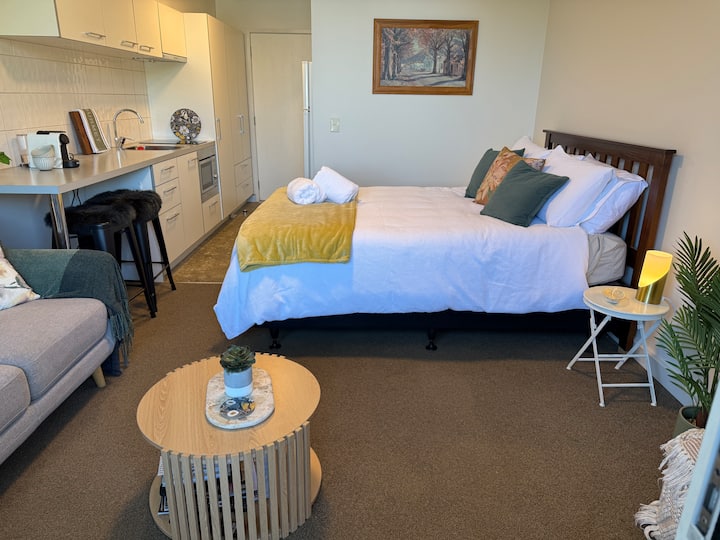 Lake View Retreat Frankton - Queenstown