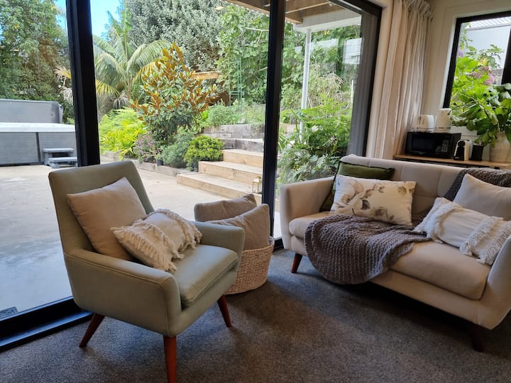 The Burnley Guest House - Auckland