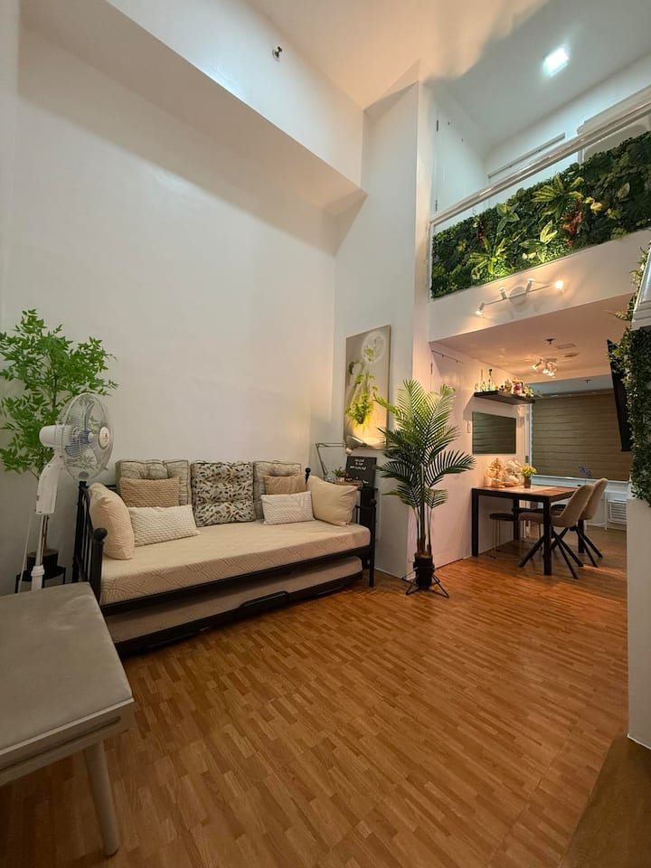 Trendy 3br Loft Condo Along Edsa - Pasig