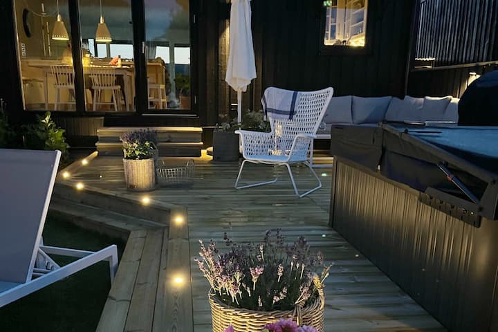 Stor Trevlig Villa Med Spabad - Jönköping