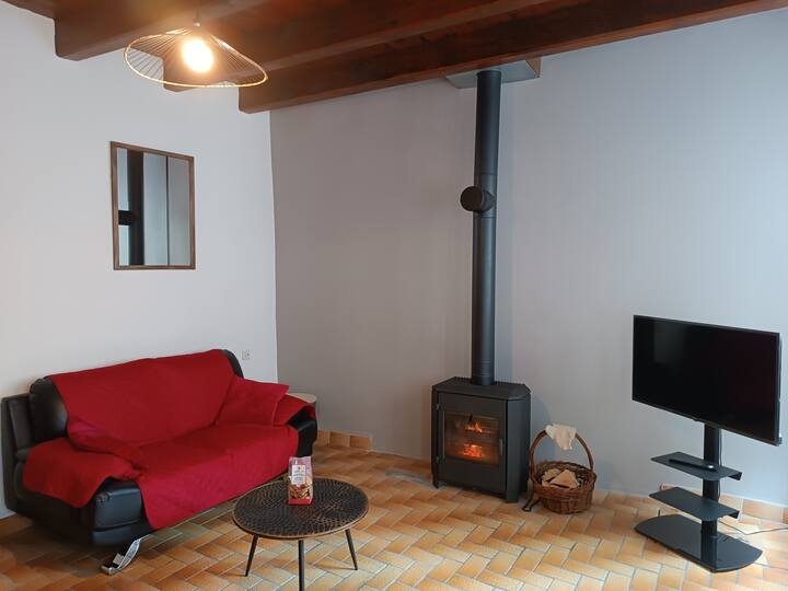 Maison Individuelle - 2 à 4 Pers - Chaudes-Aigues