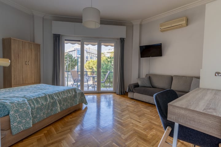 Cozy 3bd Apartment At Acropolis - Athens