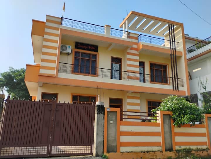 Orange Villa - Varanasi
