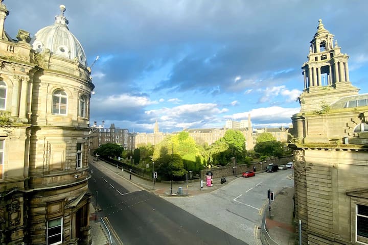 A Spacious 4 Bedroom Flat In Dundee City Centre - Dundee, UK