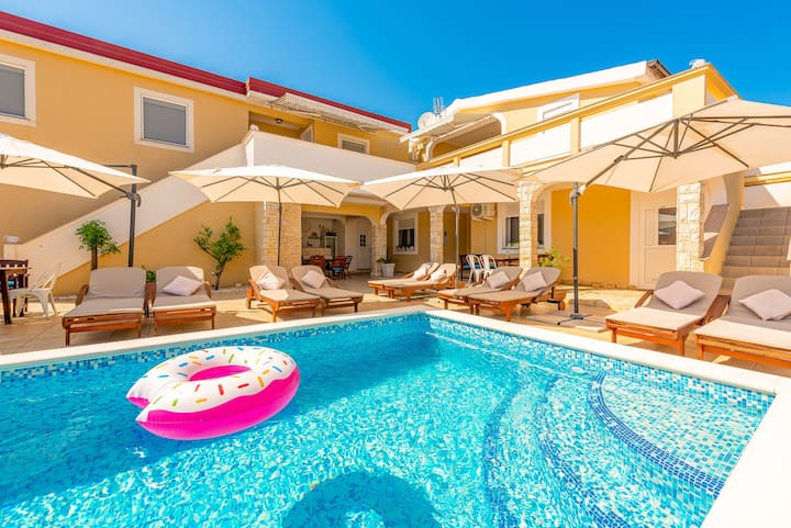 Villa Karmen - Poolhouse 8 - Vir
