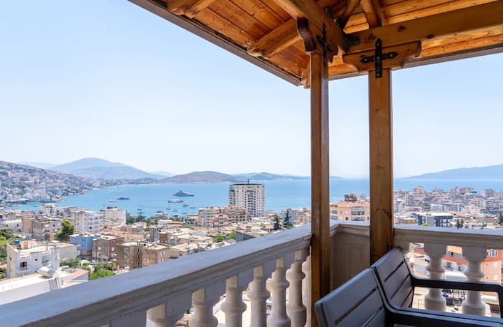 Penthouse Condo Sarandë W/views - Saranda