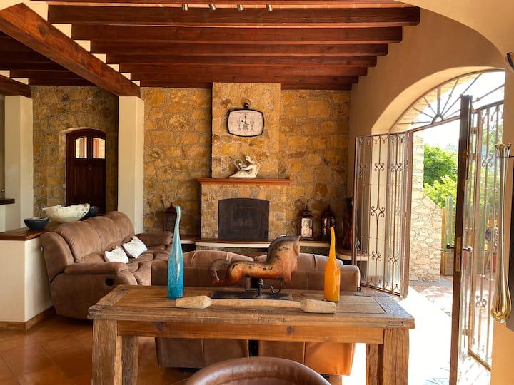 Luxury House Near To Centro. Pet Friendly - Guanajuato