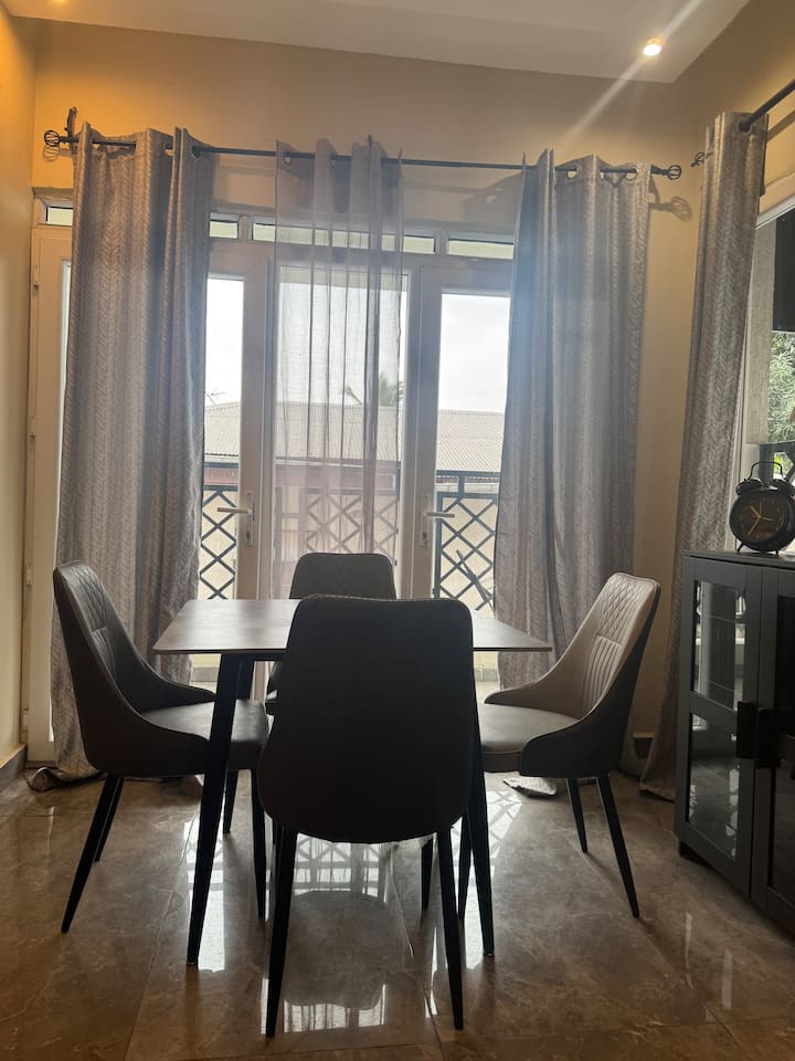 Apparemment T 3 Joli Parc - Kinshasa